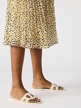 Women’s Sandals and Flats | PINK