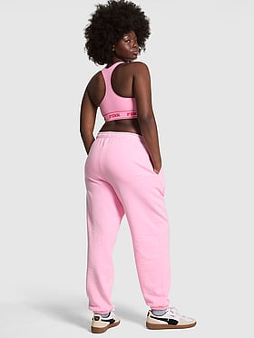 Classic PINK Shop – Nostalgic and Logo Outfits