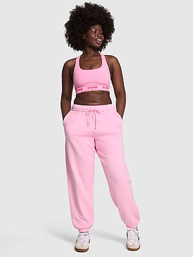 Classic PINK Shop – Nostalgic and Logo Outfits
